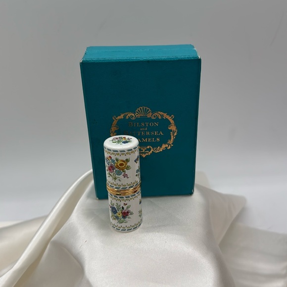 Halcyon Days | Art | Bilston And Battersea Flowers Enamel Needle Case ...